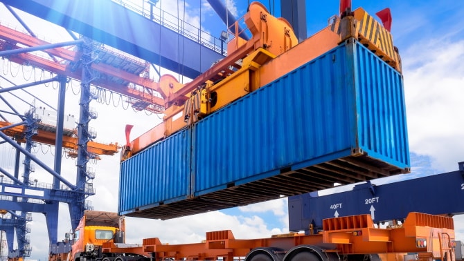 Customs planning - Services - PwC